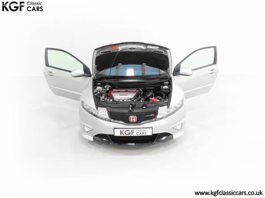A Huge Specification Honda Civic FN2 Type R GT, Alabaster Silver, £ 10,995