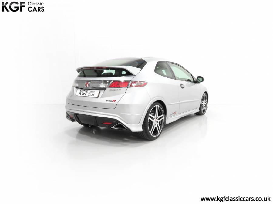 A Huge Specification Honda Civic FN2 Type R GT, Alabaster Silver, £ 10,995