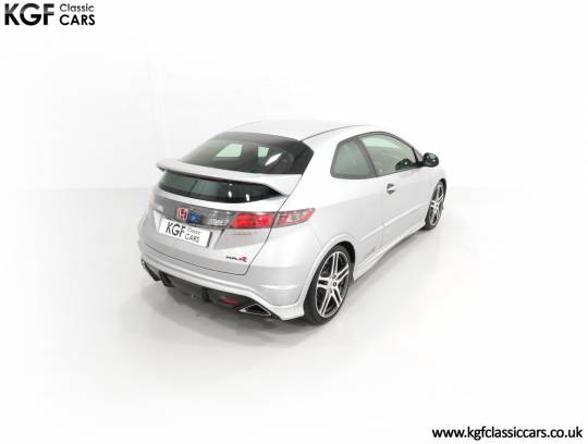 A Huge Specification Honda Civic FN2 Type R GT, Alabaster Silver, £ 10,995