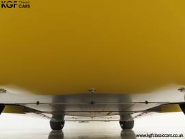 A Vauxhall VX220 Lightning Yellow, Lightning Yellow, £ 21,995