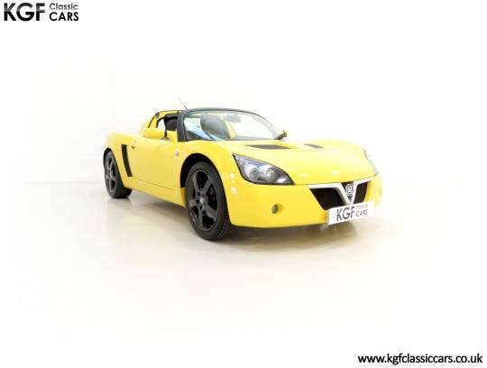 A Vauxhall VX220 Lightning Yellow, Lightning Yellow, £ 21,995