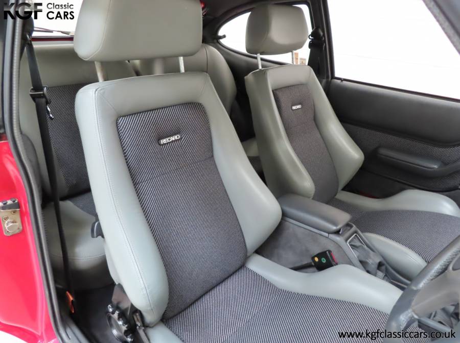 A Ford Capri 2.8 Injection Special, Rosso Red, £ 29,995