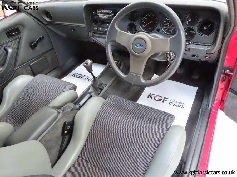 A Ford Capri 2.8 Injection Special, Rosso Red, £ 31,995