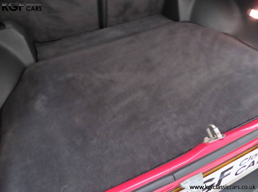 A Ford Capri 2.8 Injection Special, Rosso Red, £ 31,995