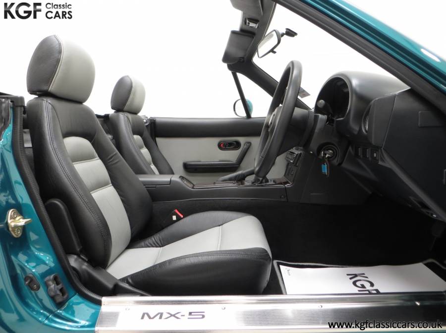 One of 400 an as New Final Edition Mk1 Mazda MX-5 , Sparkle Green ...