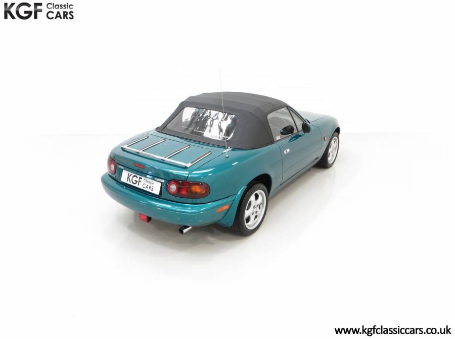 One of 400 an as New Final Edition Mk1 Mazda MX-5 , Sparkle Green ...