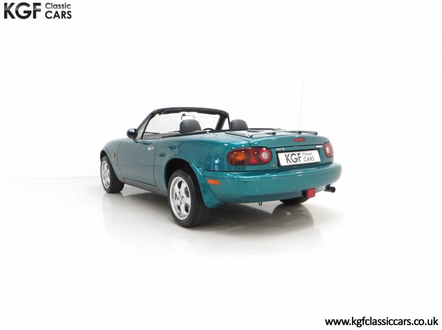 One of 400 an as New Final Edition Mk1 Mazda MX-5 , Sparkle Green ...