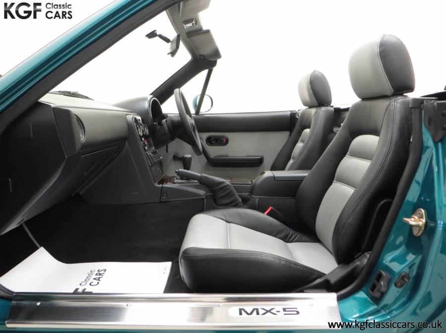 One of 400 an as New Final Edition Mk1 Mazda MX-5 , Sparkle Green ...