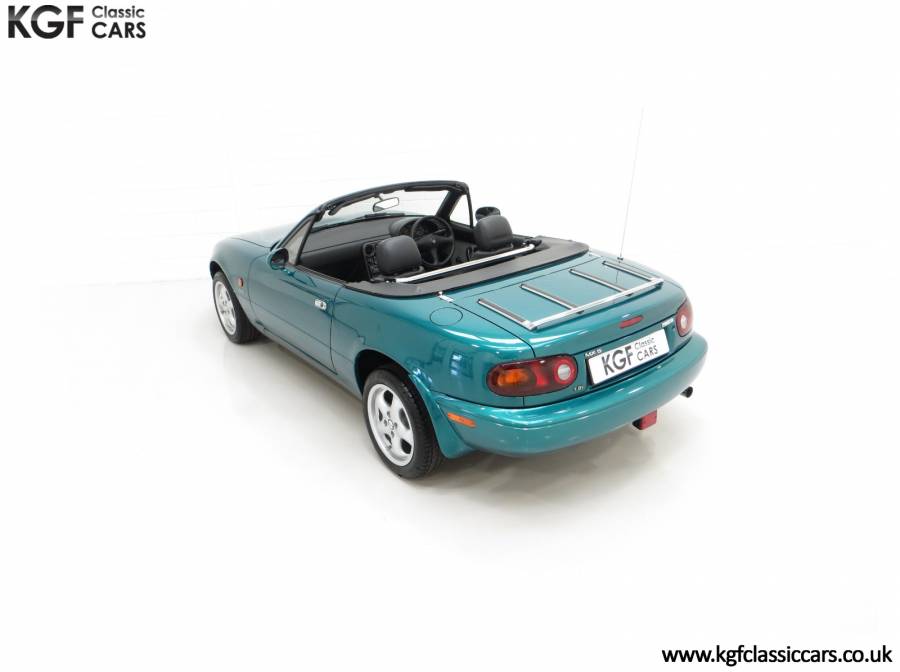 One of 400 an as New Final Edition Mk1 Mazda MX-5 , Sparkle Green ...