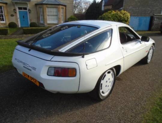 1982 Porsche 928 S 4.7 V8, White, £ 14,995
