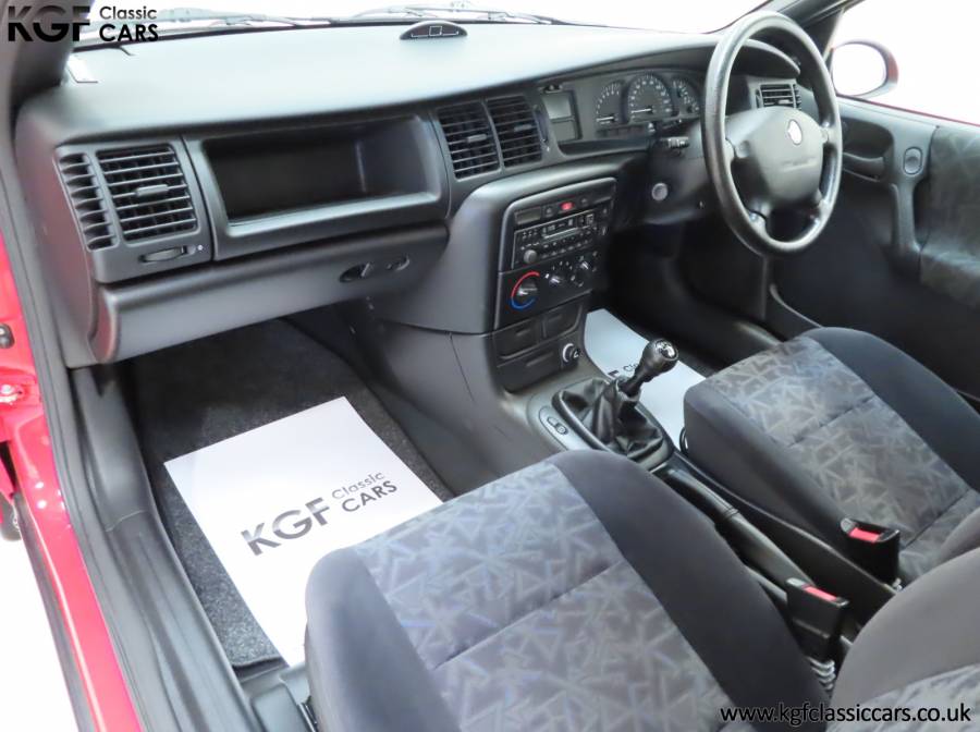 A Time Warp Mk1 Vauxhall Vectra 2.0i 16v LS, Flame Red, £ 3,495