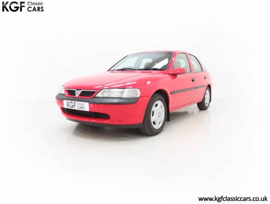 A Time Warp Mk1 Vauxhall Vectra 2.0i 16v LS, Flame Red, £ 3,495