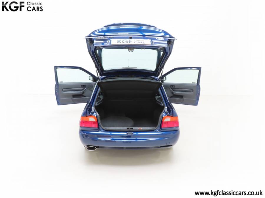 A Big Turbo Ford Escort RS Cosworth Luxur, Pacifica Blue, £ 89,995