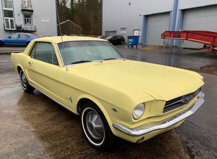 Ford Mustang , Yellow , £ 24,950