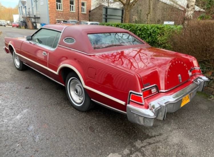 Lincoln Continental, Red, £ 22,950