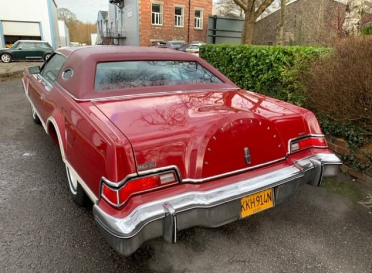Lincoln Continental, Red, £ 22,950