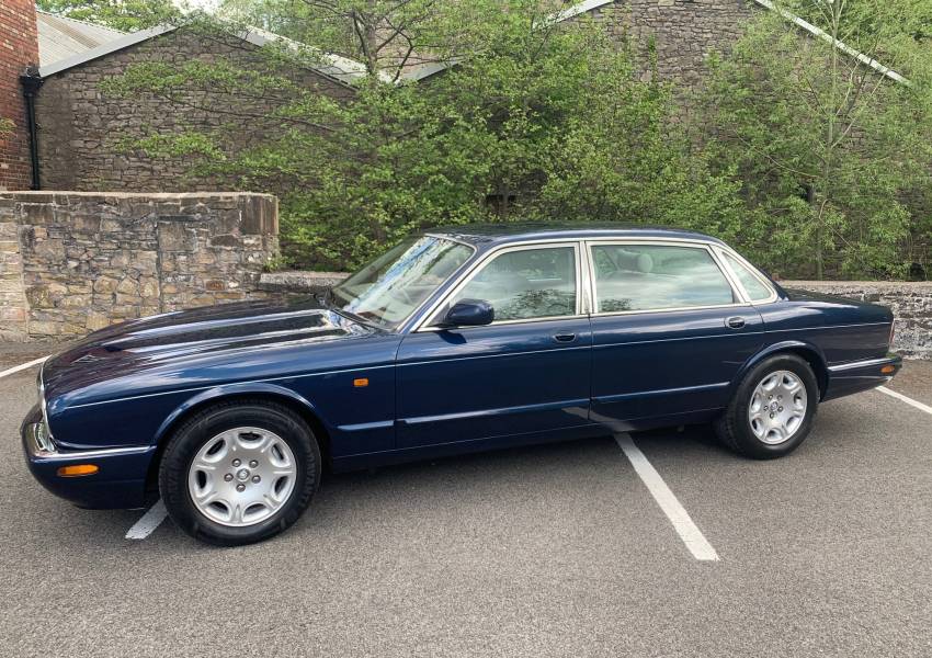 Jaguar sovereign , Blue, £ 7,950