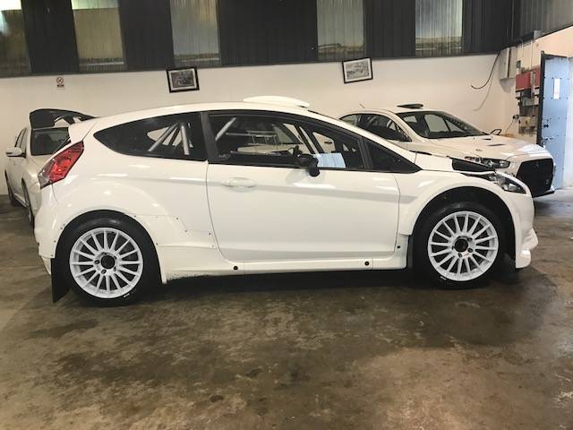Ford fiesta R5 evo2, Hatchback