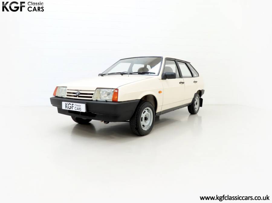 A Lada Samara 1.3S with a Miniscule 366 Miles!, Champagne, £ 9,995