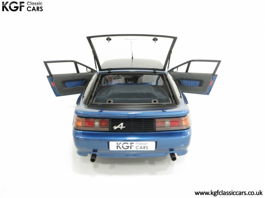 A Collectable 1/67 RHD Renault Alpine A610 Turbo , Aspen Blue, £ 49,995