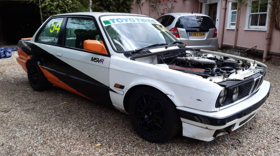BMW E30 320i race car, £ 4,000