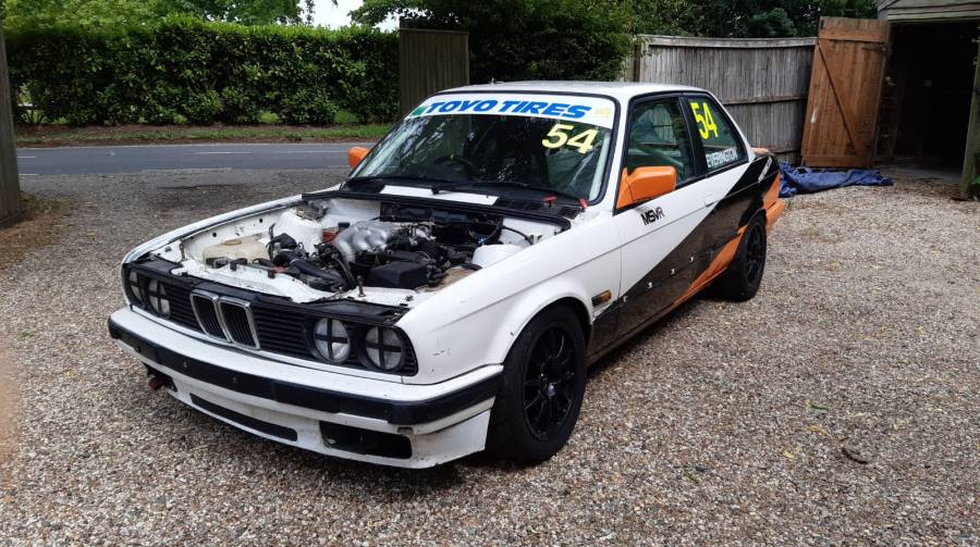 BMW E30 320i race car, £ 4,000
