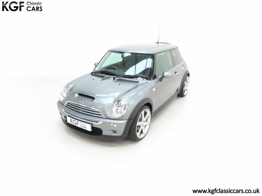 A Tremendous R53 Mini Cooper S , Dark Silver, £ 10,995