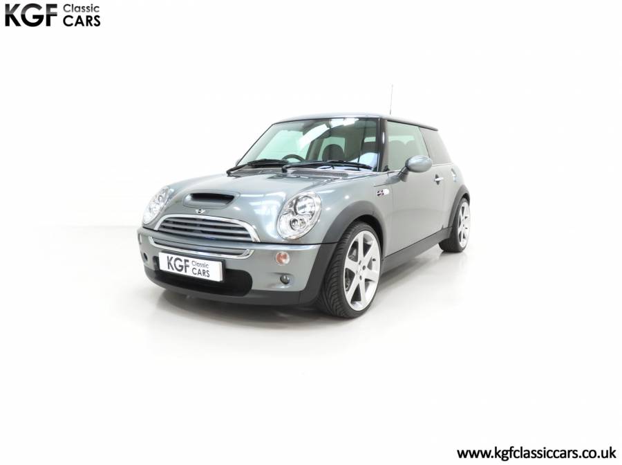 A Tremendous R53 Mini Cooper S , Dark Silver, £ 10,995