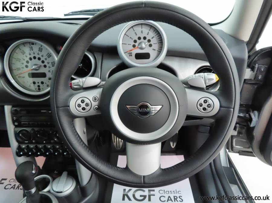 A Tremendous R53 Mini Cooper S , Dark Silver, £ 10,995