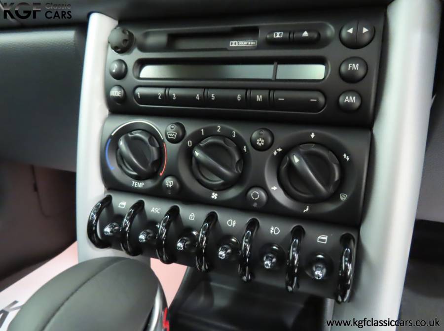 A Tremendous R53 Mini Cooper S , Dark Silver, £ 10,995