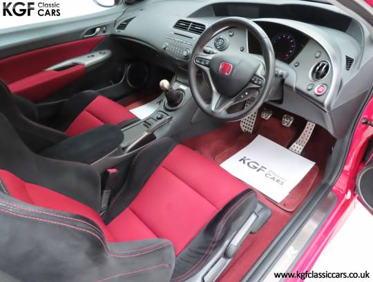 A Hot Honda Civic FN2 Type R GT, Milano Red, £ 13,495
