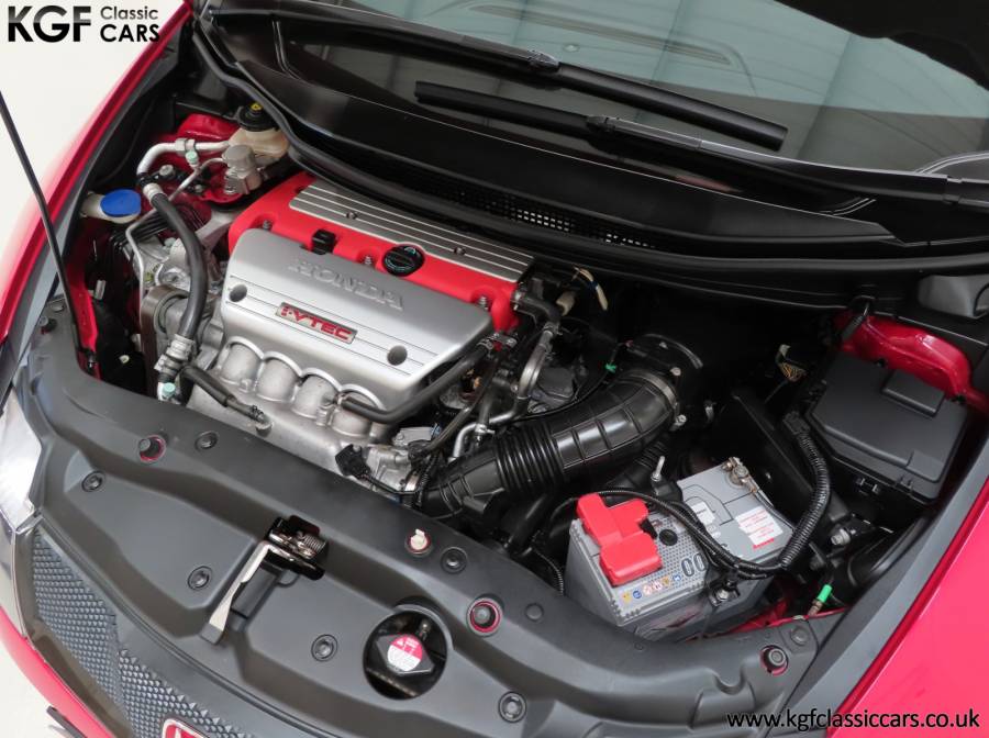 A Hot Honda Civic FN2 Type R GT, Milano Red, £ 13,495