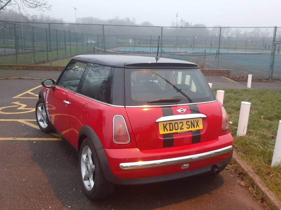 2002 MINI COOPER, RED, £ 975
